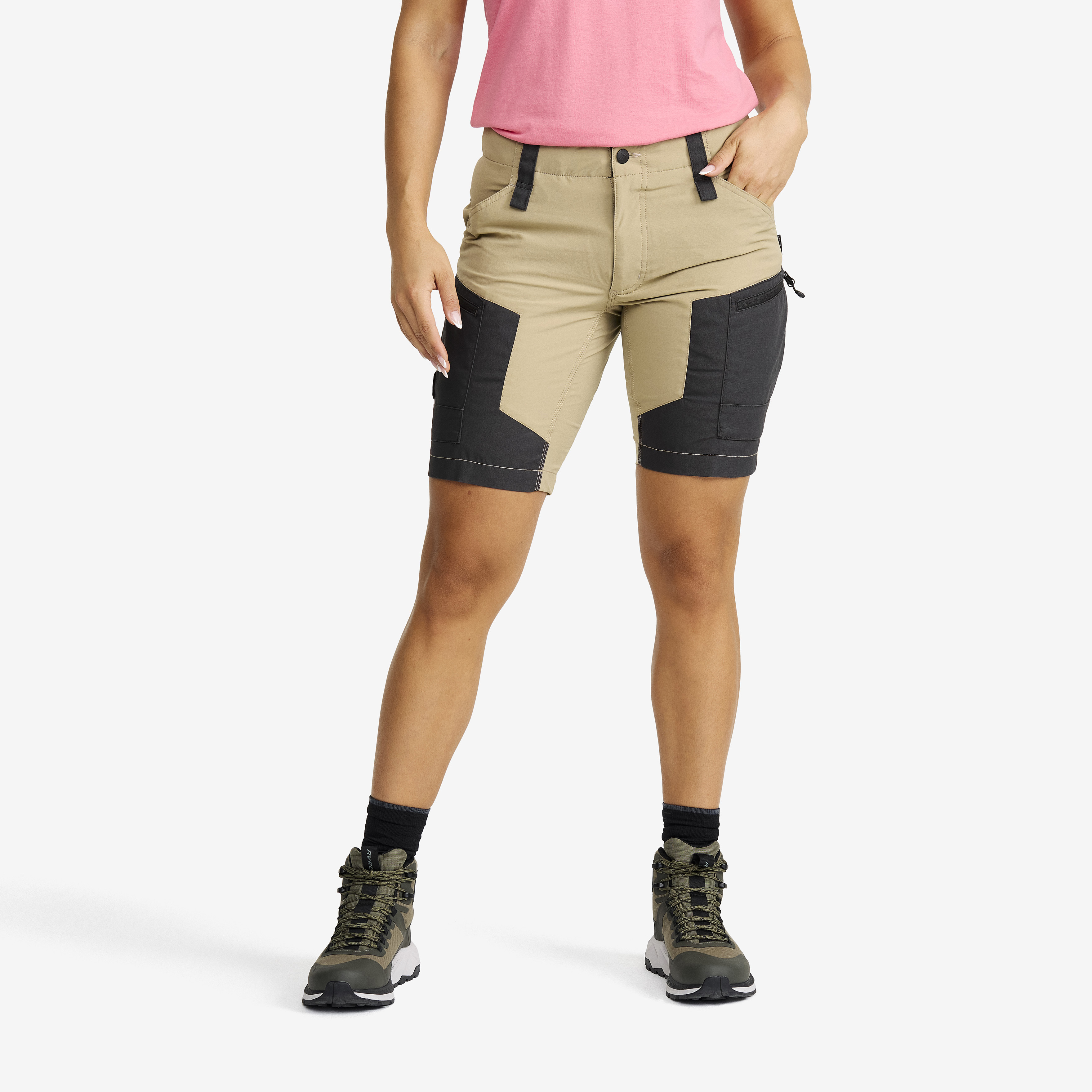 RVRC GP Shorts Damen Khaki | RevolutionRace